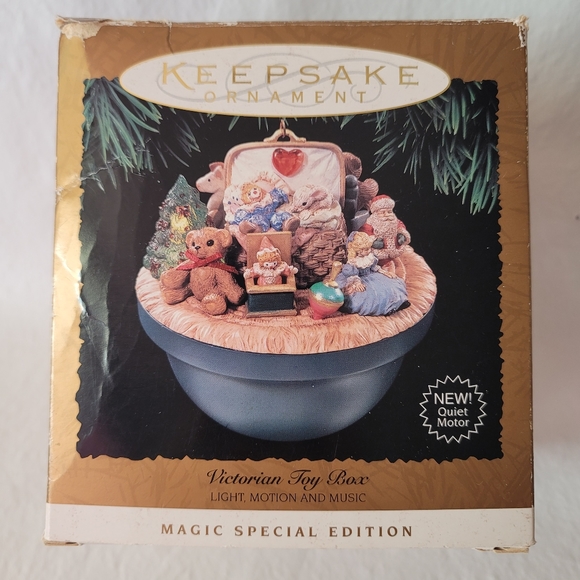 Hallmark | Holiday | Vintage Hallmark Victorian Toy Box Light Motion ...